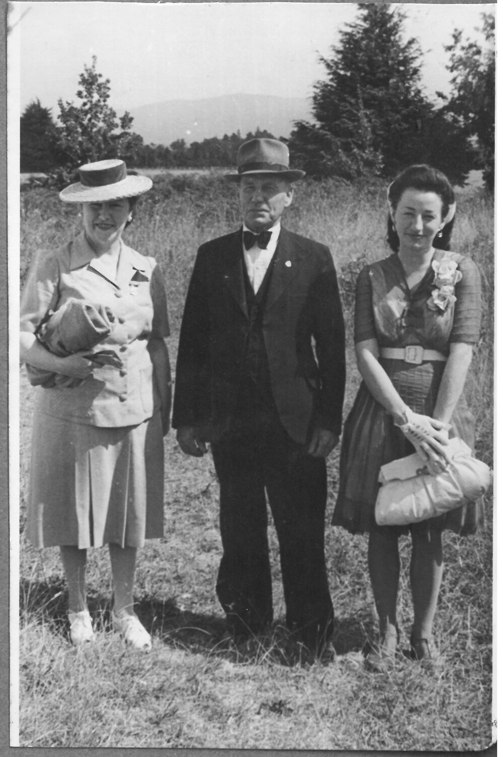 Bill and Eva Henderson with their daughter Beverley | Western Bay of ...